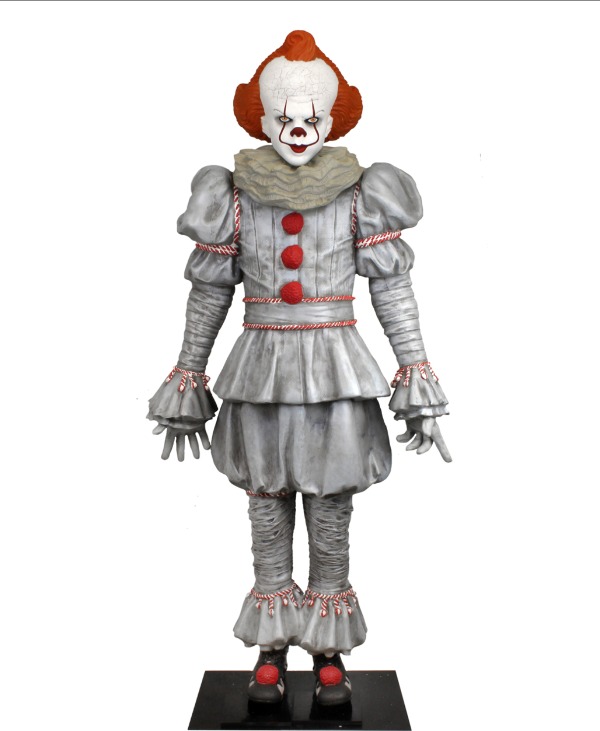 NECA Announces 'IT: Chapter Two' Life-Size Pennywise Replica Figure ...